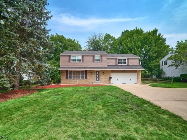 891 Brainard Rd, Highland Heights, OH 44143