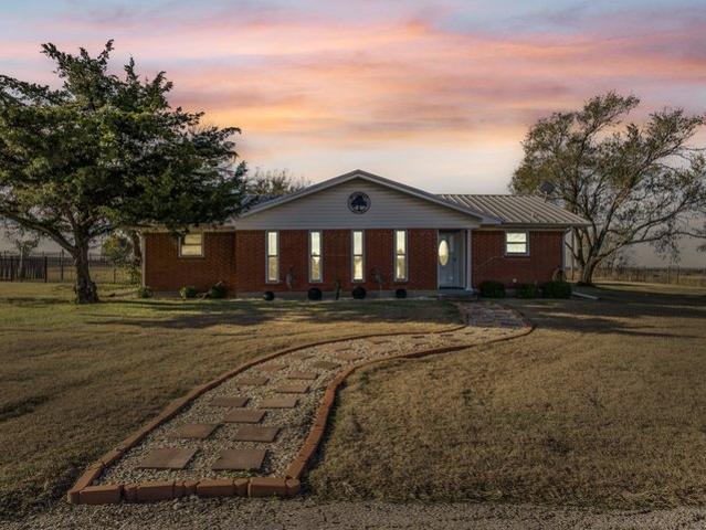 891 Hcr 2124 Loop, Whitney, TX 76692