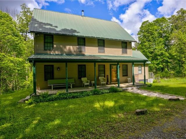 891 River Rd, Lake Luzerne, NY 12846