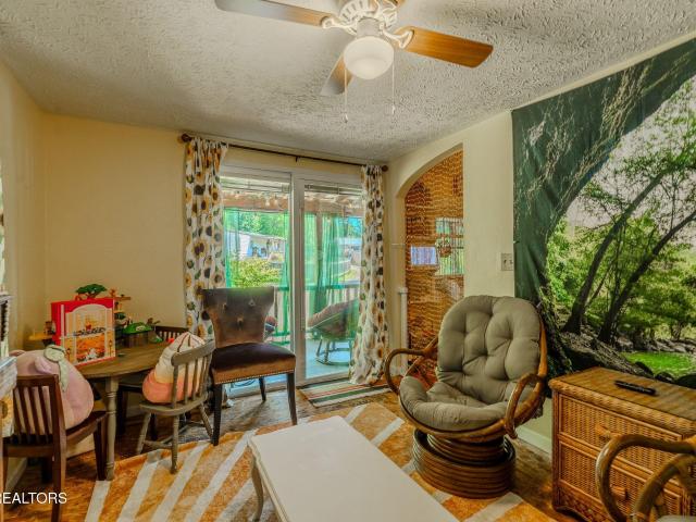 891 Tolley Hollow Rd
