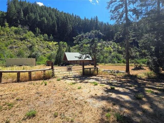 8925 Merry Canyon Rd, Leavenworth, WA 98826