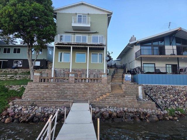 8925 Twin Lakes Rd, Manson, IA 50563