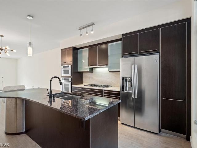 8925 W Flamingo Road 102
