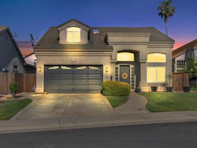 8925 Warmsprings St, Elk Grove, CA 95758