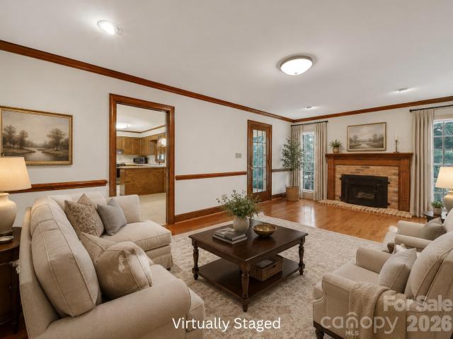 8927 Scarsdale Drive