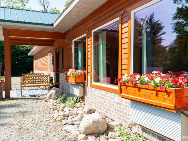 8928 N Boot Lake Road