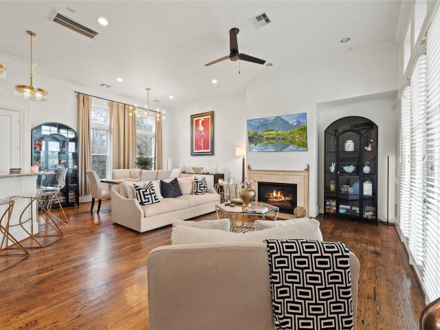 8928 Lakeshore Bend Drive