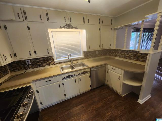 8929 Glendale Drive