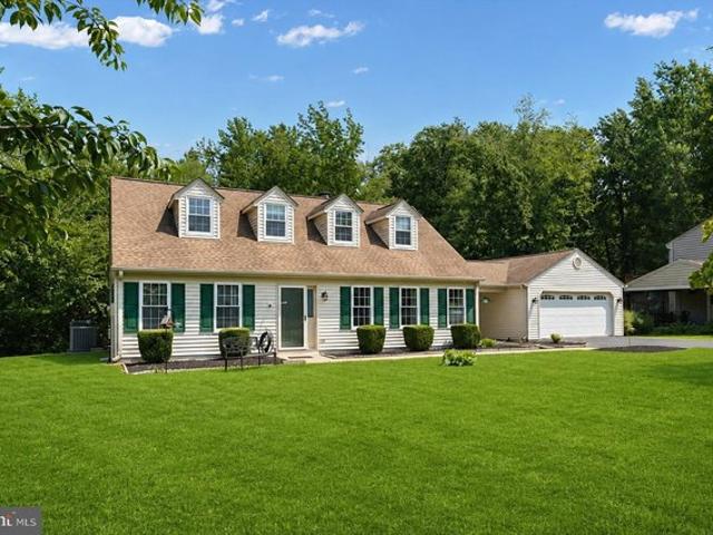 8929 Locust St, Waldorf, MD 20603