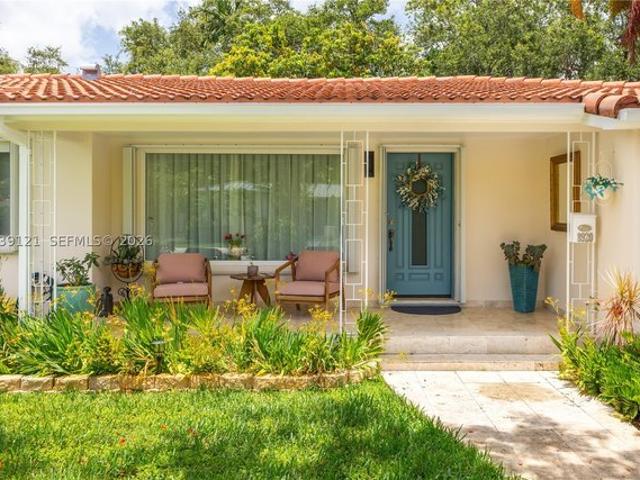 8920 NE 9th Ct, Miami, FL 33138