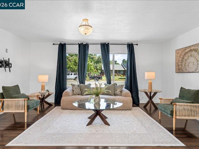 8920 Barrhill Way, Fair Oaks, CA 95628 | MLS #41131 | Compass