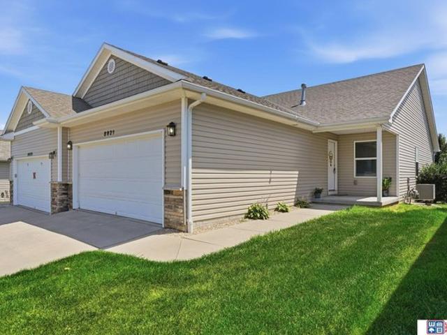 8921 Blacksmith Ct, Lincoln, NE 68507
