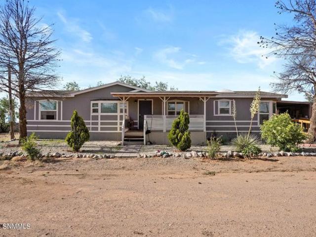 8921 Cliffhanger Ct, Las Cruces, NM 88012
