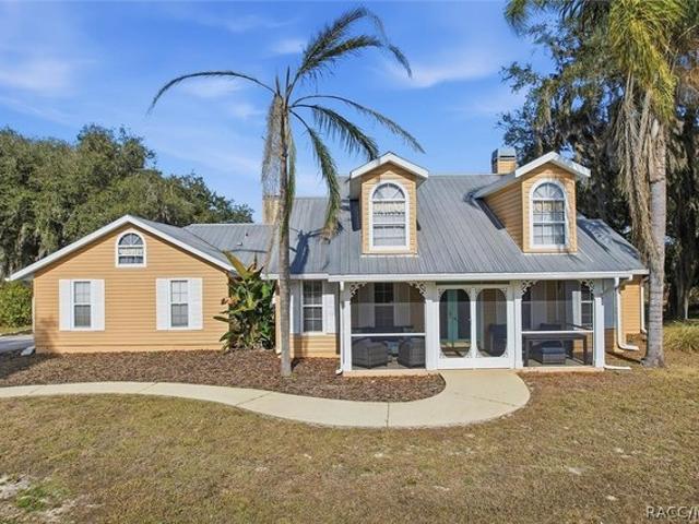 8921 E Sweetwater Dr, Inverness, FL 34450