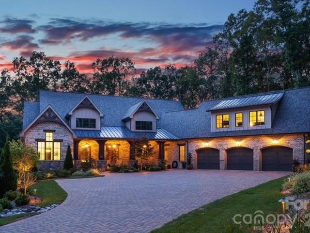 8921 Island Point Rd, Charlotte, NC 28278