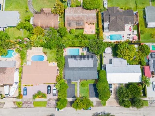 8921 SW 21st St, Miami, FL 33165
