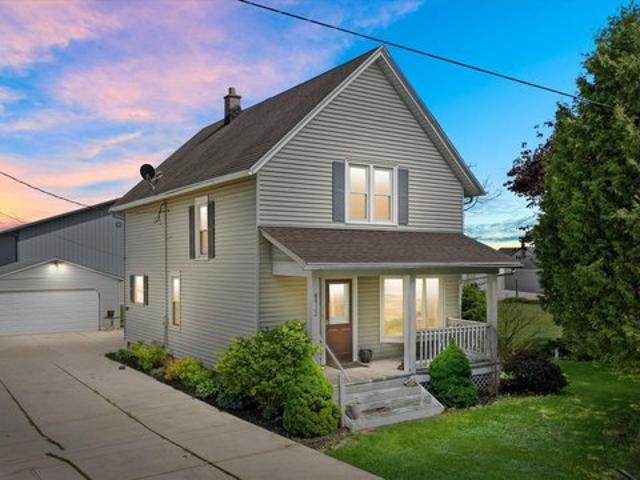8922 County Highway W, Wayne, WI 53010