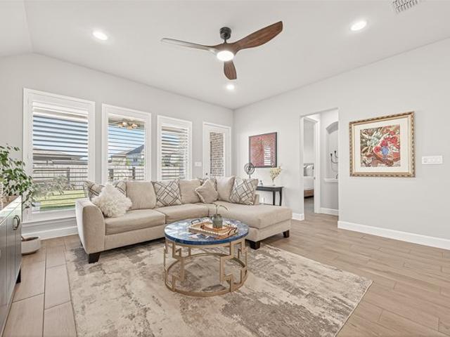 8922 Flounder Ridge Dr, Cypress, TX 77433