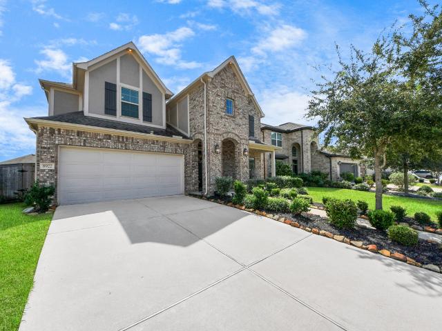 8922 Golden Mist Drive