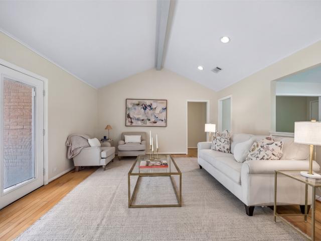 8922 Springview Lane