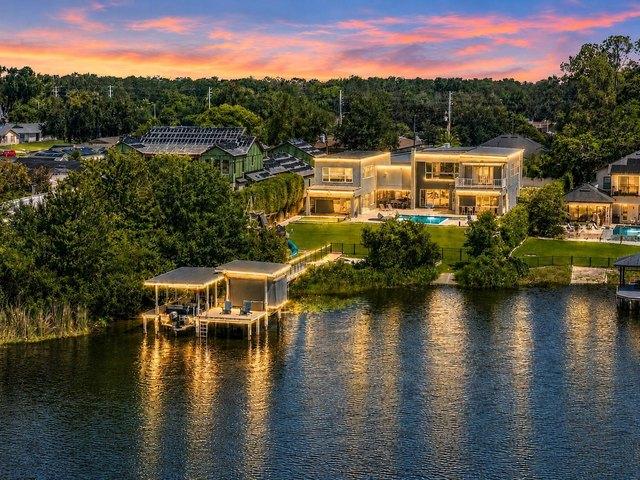 8922 University Blvd, Orlando, FL 32817