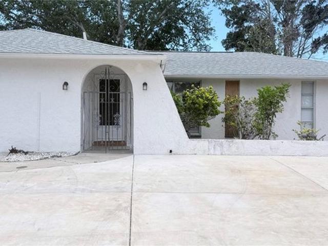 8923 Candlewick Ln, Port Richey, FL 34668