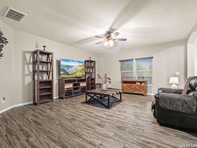 8923 Rainbow Creek