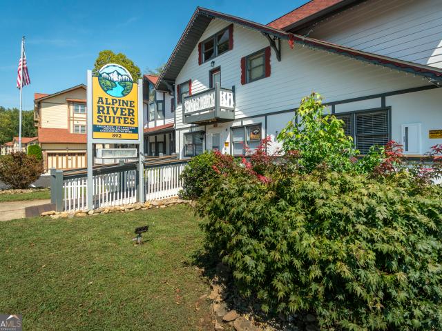 892 Edelweiss Strasse