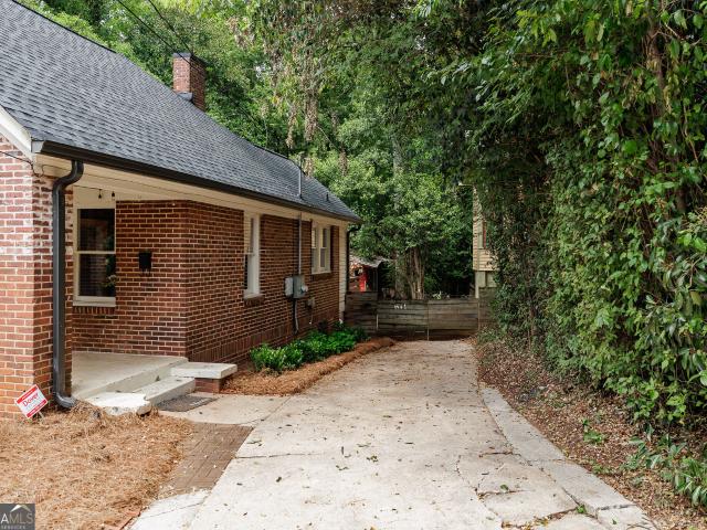 892 Hill Street