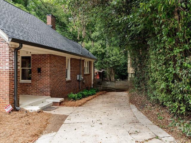 892 Hill Street