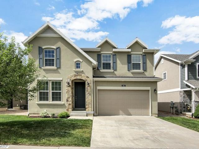892 S Honeysuckle Way, Fruit Heights, UT 84037