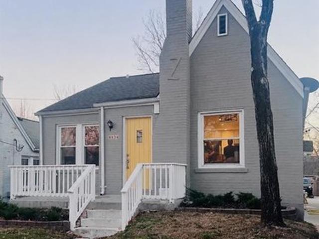 8934 Pine Ave, Brentwood, MO 63144