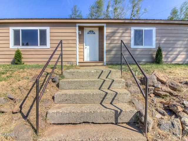 8935 Naches Heights Rd, Tieton, WA 98947