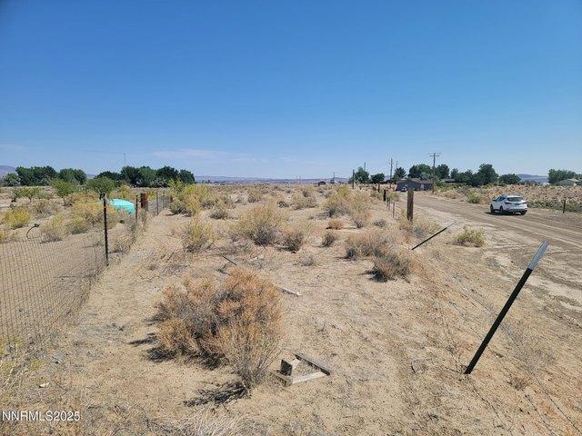 8935 Cougar Cir, Silver Springs, NV 89429