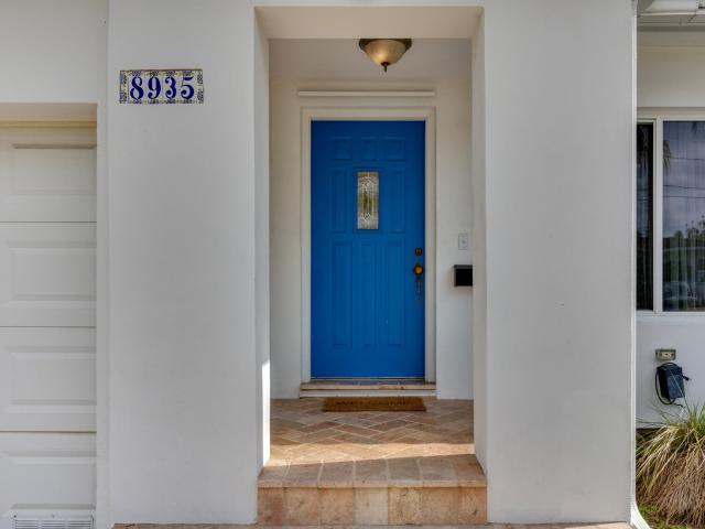 8935 Hawthorne Ave, Surfside, US, FL