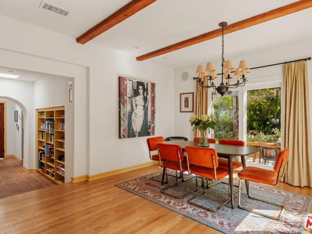 8935 Hollywood Hills Road
