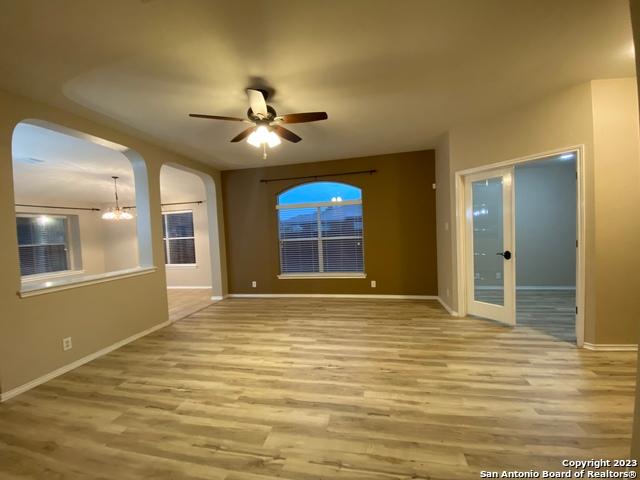 8935 Liberty View