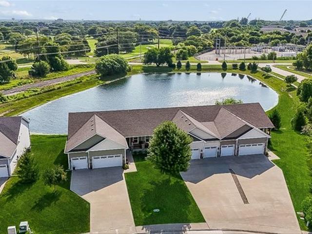 8935 Linden Dr, West Des Moines, IA 50266
