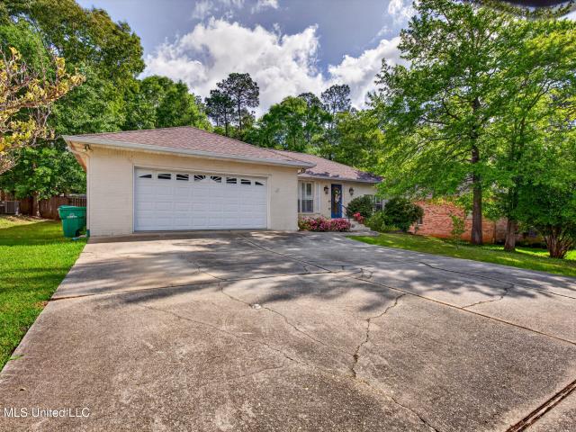89364 Diamondhead Dr E, Diamondhead, MS 39525 | MLS #4146 | Compass