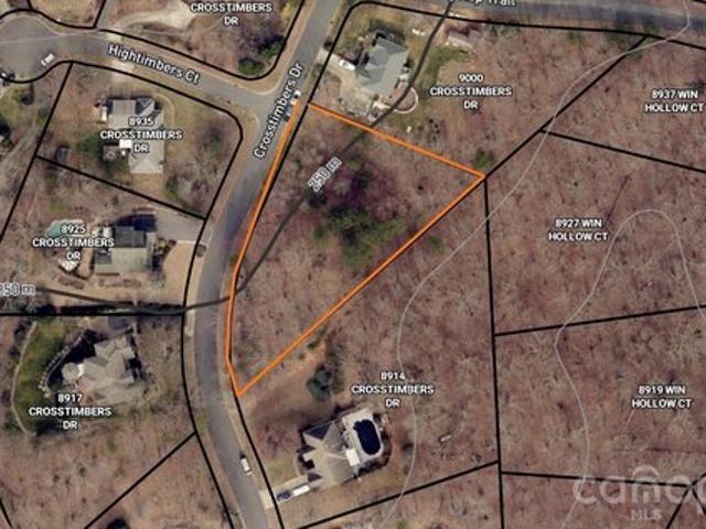 8936 Crosstimbers Dr, Charlotte, NC 28215