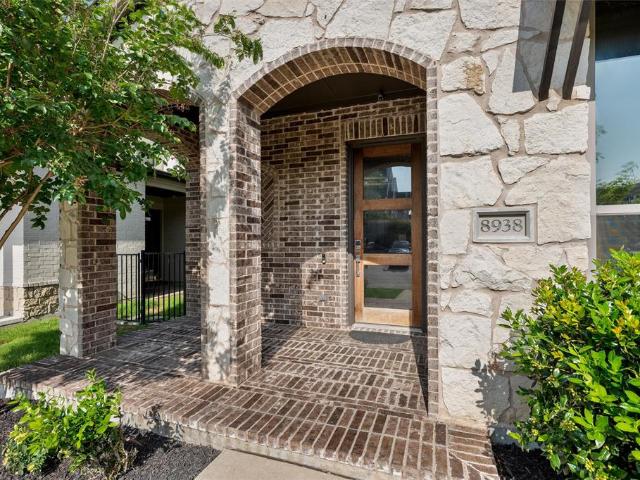 8938 Pancho Barnes Trl, Frisco, TX 75034 | MLS #21254 | Compass