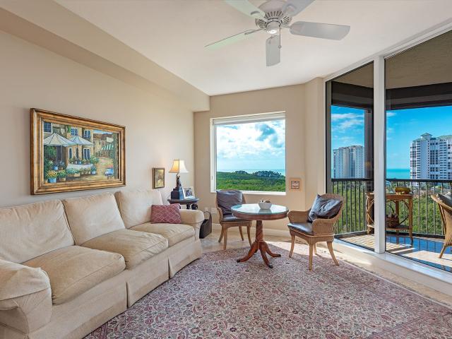 8930 Bay Colony Drive, 902, Naples, US, FL