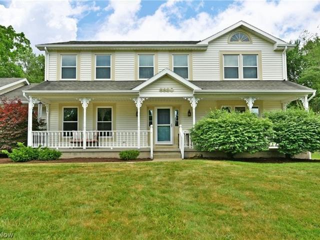 8930 Echo Lake Dr NE, Warren, OH 44484