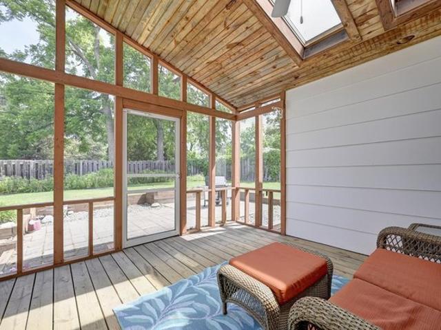 8930 23rd Ave N, Golden Valley, MN 55427
