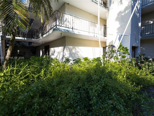 8931 N New River Canal Rd, Unit 1E, Plantation, FL 33324 | MLS #A11970