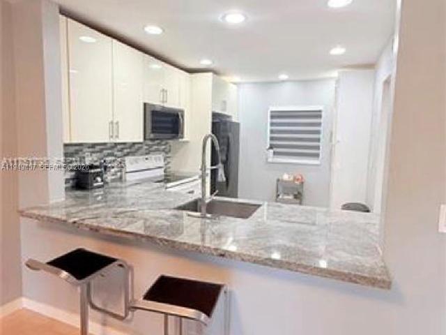 8931 N New River Canal Rd, Unit 4C, Plantation, FL 33324 | MLS #A11949