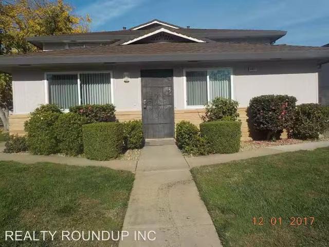 8931 El Mirador Dr #1