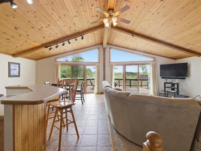 8932 Barnum Rd