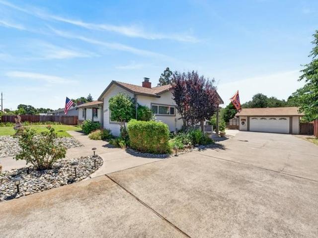 8932 Elm Ave, Orangevale, CA 95662