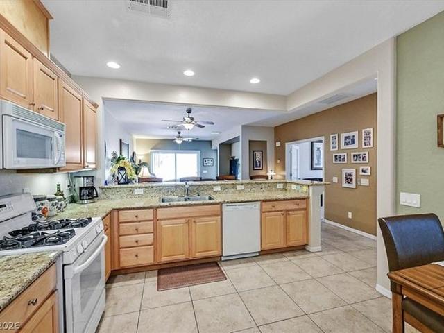 8932 Regatta Bay Pl, Las Vegas, NV 89131